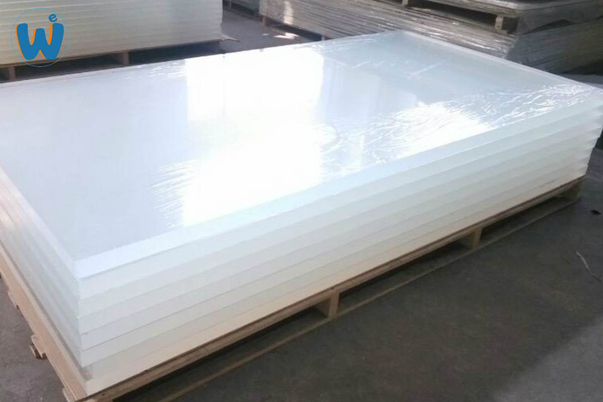 Cast Acrylic Vs. Extruded Acrylic: What's the Difference?